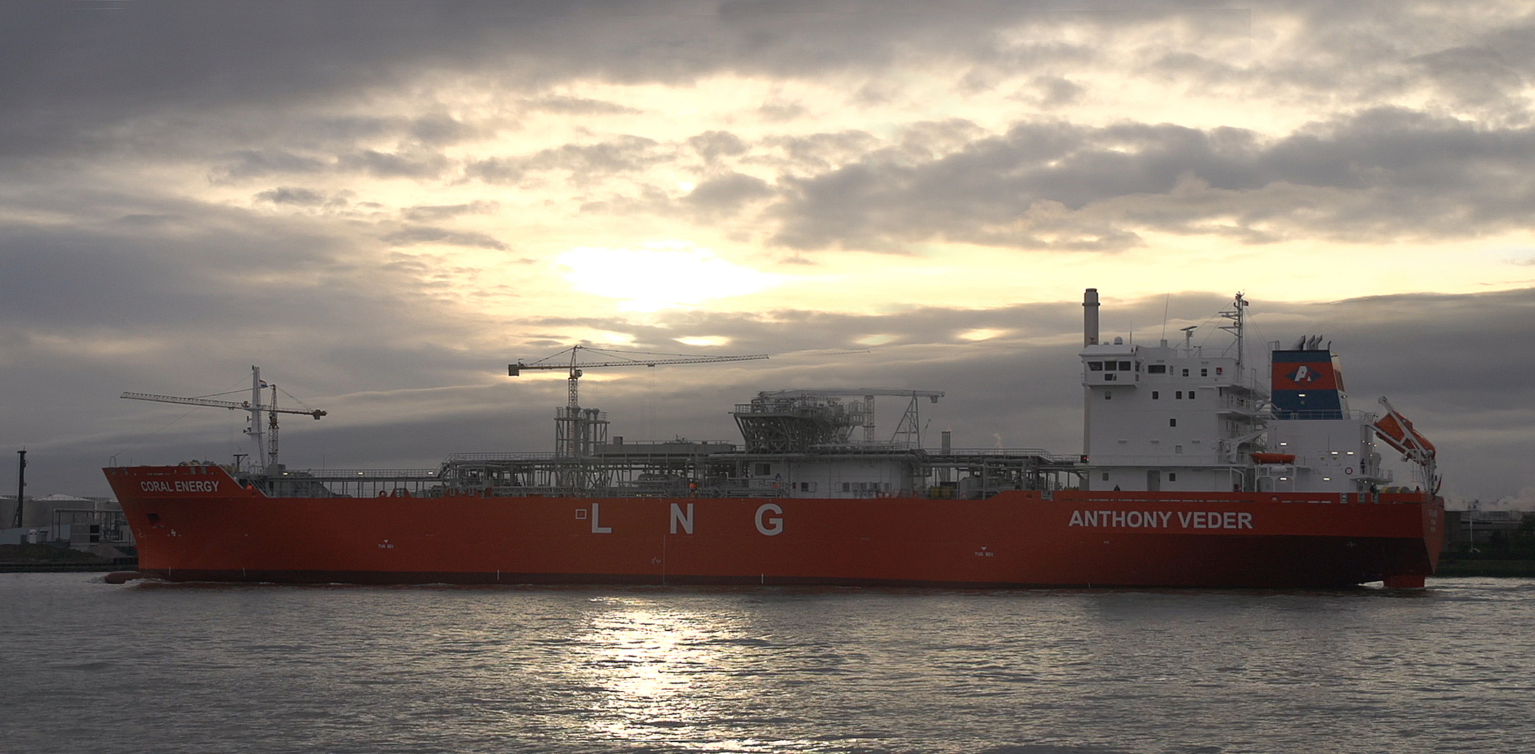LNG Tanker CORAL ENERGY completed